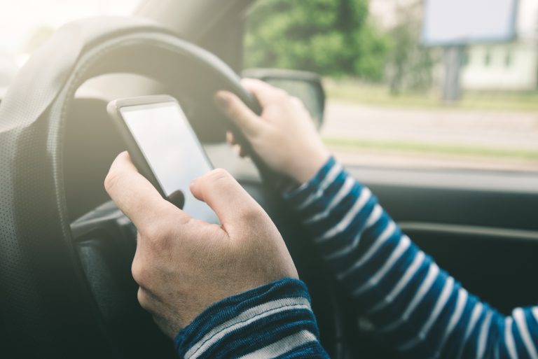Avoiding Cell Phone Distractions While Driving | Andys Auto